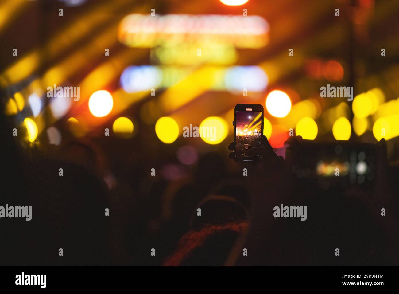 Live music 2025 hi-res stock photography and images - Alamy