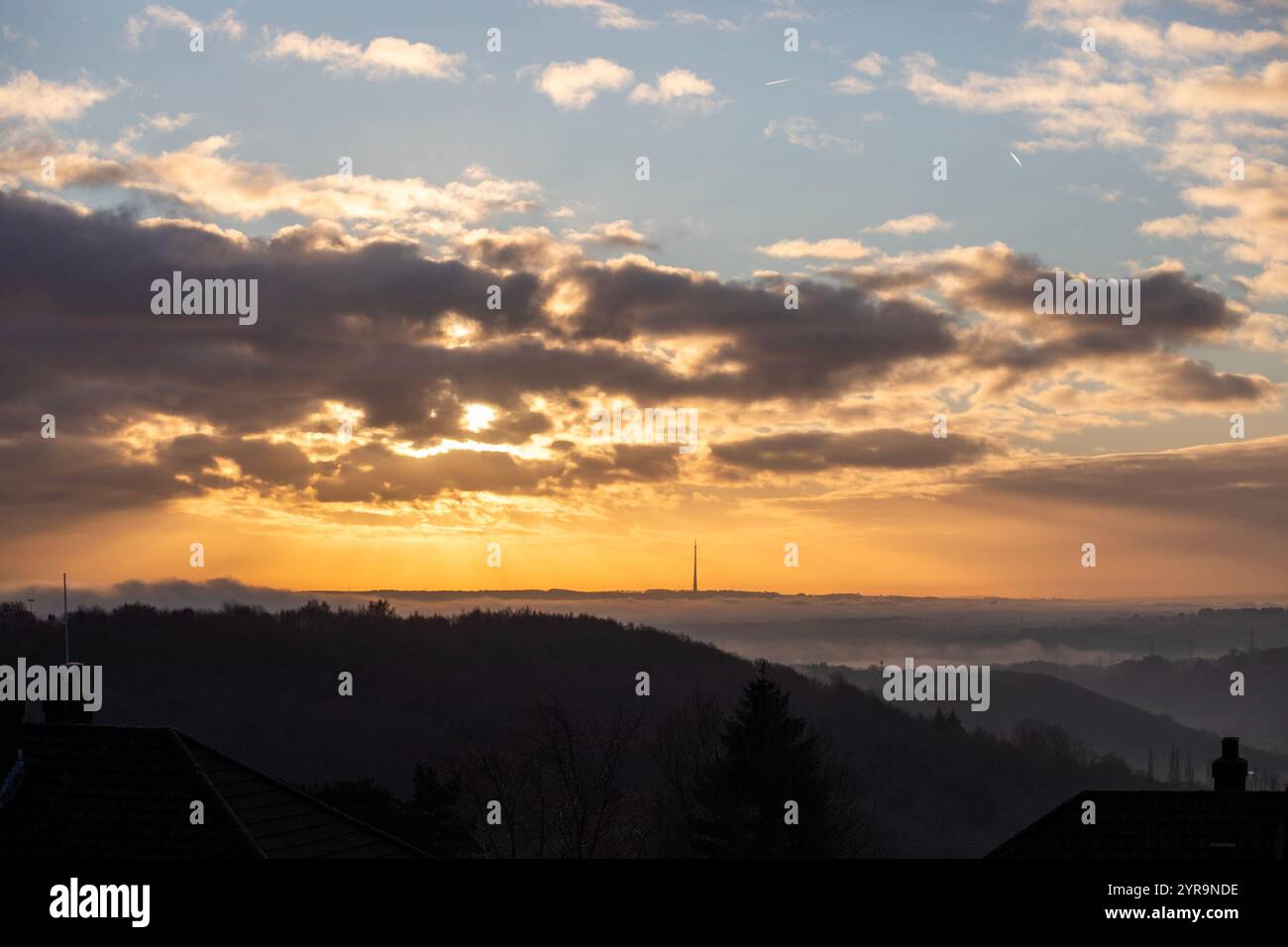 Halifax, West Yorkshire, UK. 3rd December, 2024. UK Weather.Morning ...
