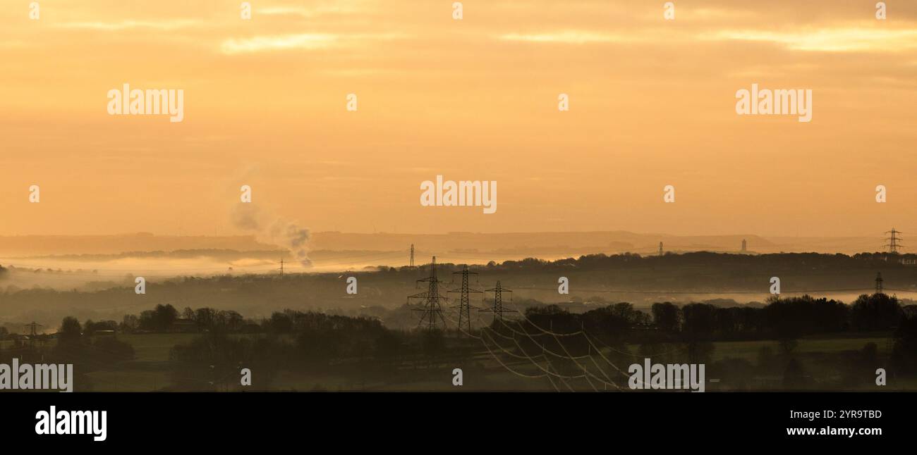 Halifax, West Yorkshire, UK. 3rd December, 2024. UK Weather.Morning ...