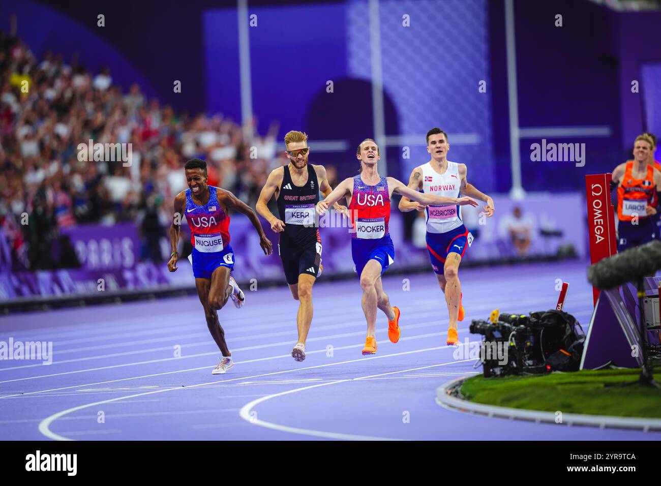 Cole Hocker winning in the 1500 meters at the Paris 2024 Olympic Games ...