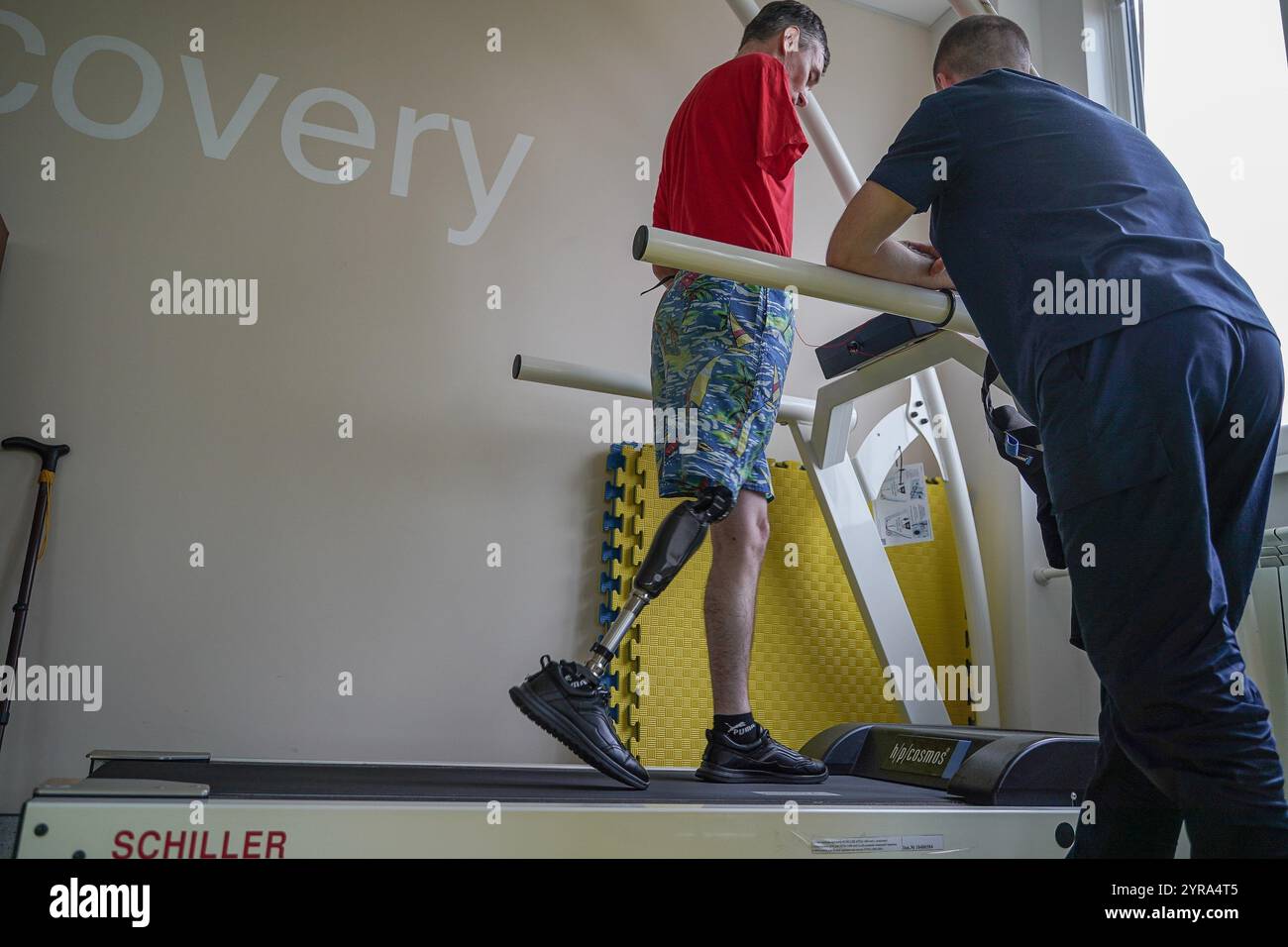 Blast trauma hi-res stock photography and images - Alamy