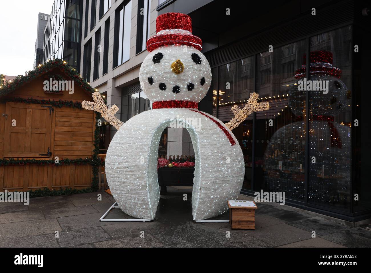 Snowman selfie spot hi-res stock photography and images - Alamy