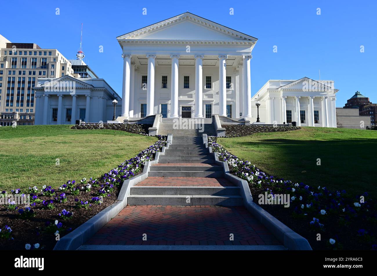 Virginia state capital building at Richmond, Virginia Stock Photo - Alamy
