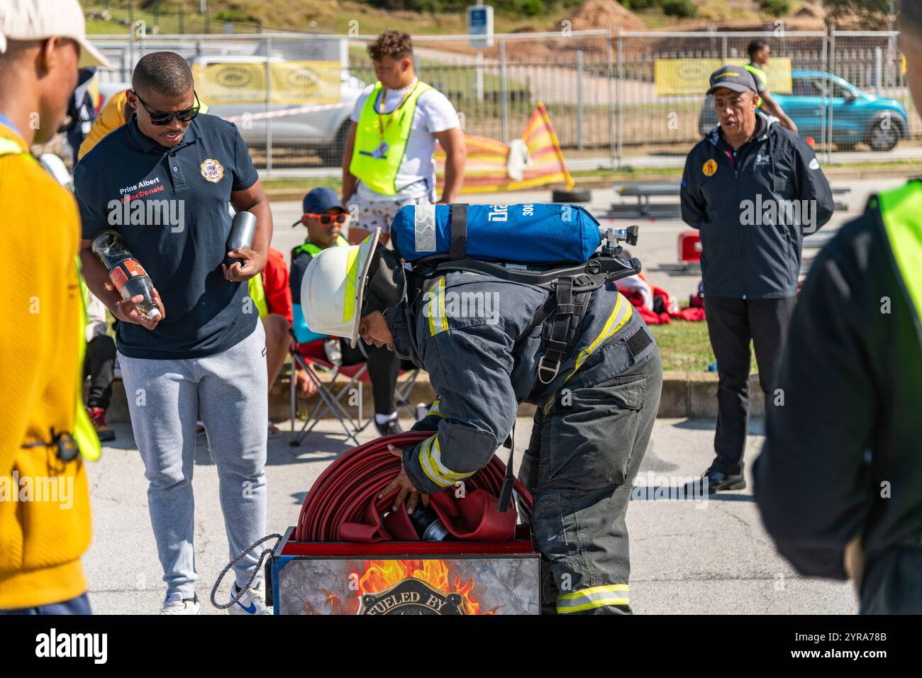 Competitors competing at South Africa's Toughest Firefighter Alive ...
