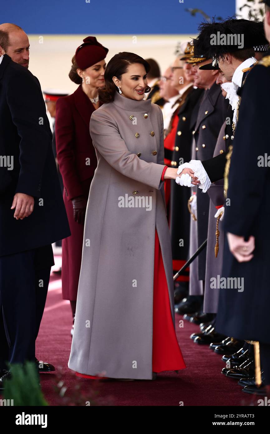 The Princess of Wales and Sheikha Jawaher, the wife of Emir of Qatar ...