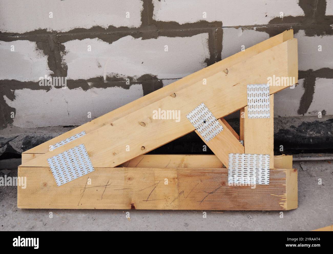 Framing brackets hi-res stock photography and images - Alamy