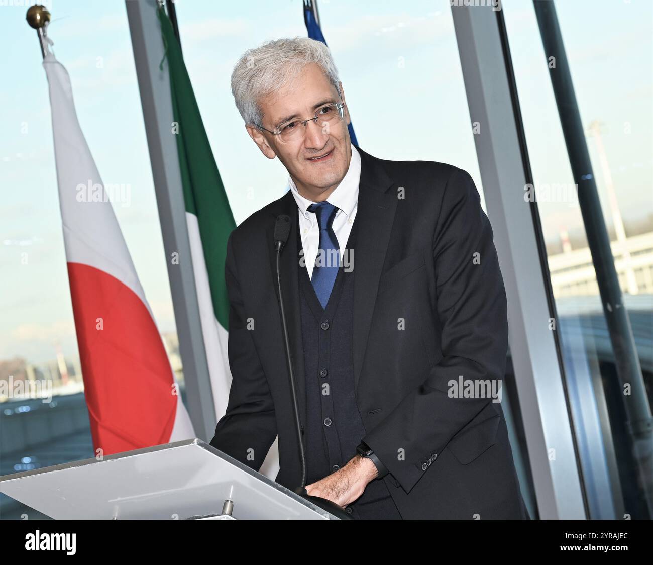 Aeroporti di milano hi-res stock photography and images - Alamy