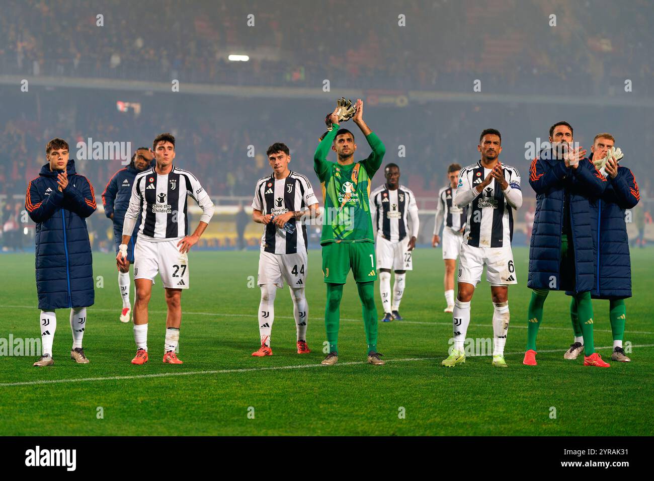 Lecce fc fans hi-res stock photography and images - Alamy