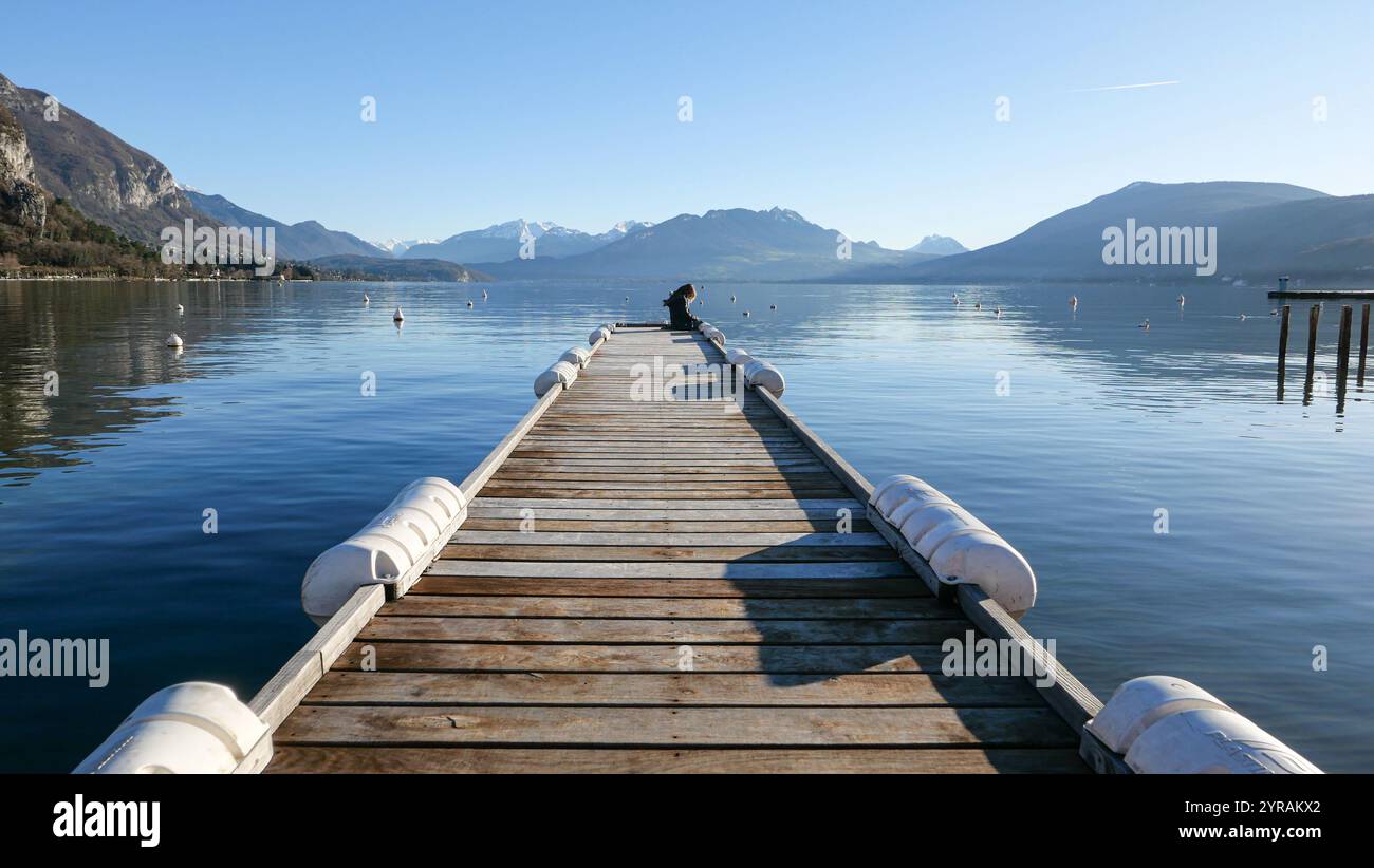 Annecy-le-Vieux, Avenue du petit Port (central-eastern France): someone ...