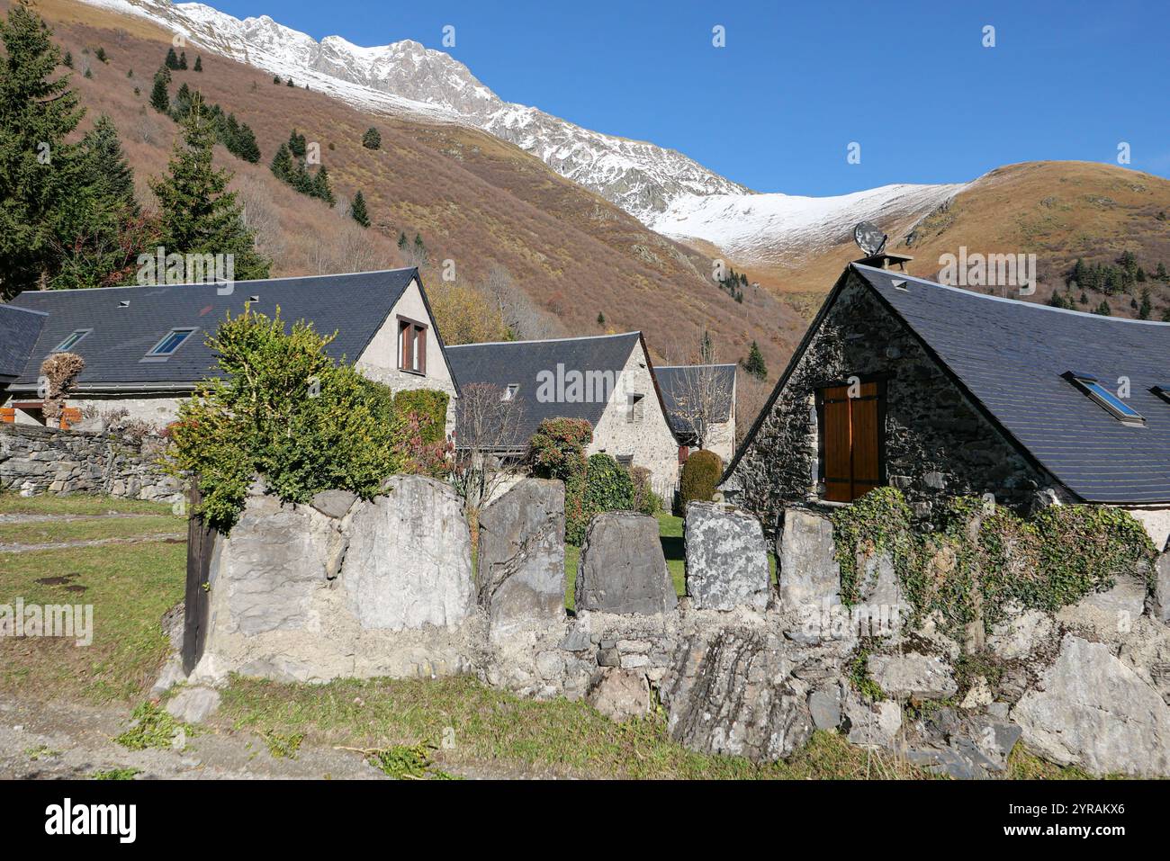 Aulon (south-western France): the barns of Lurgues, at an altitude of ...