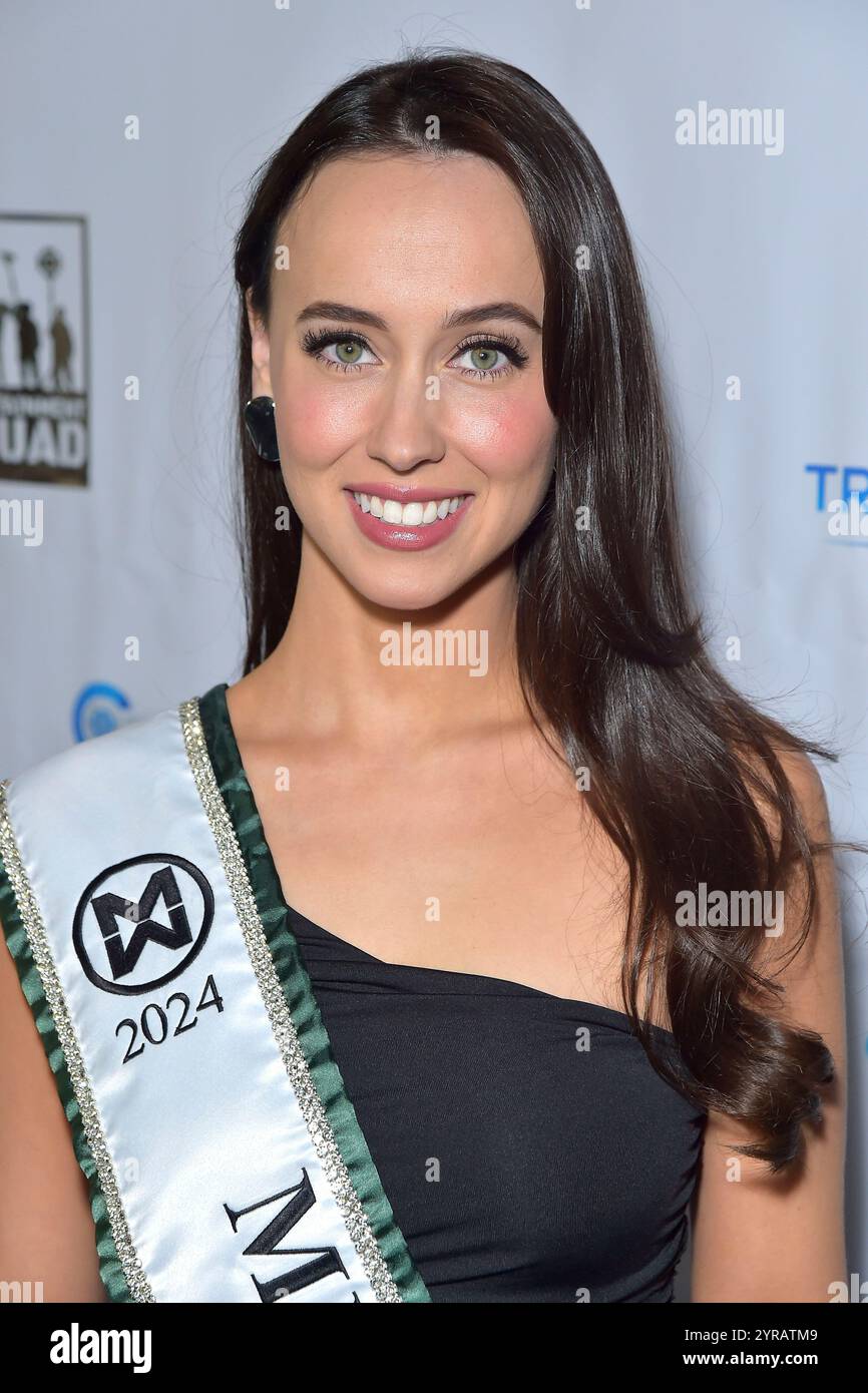 Athenna crosby hi-res stock photography and images - Alamy