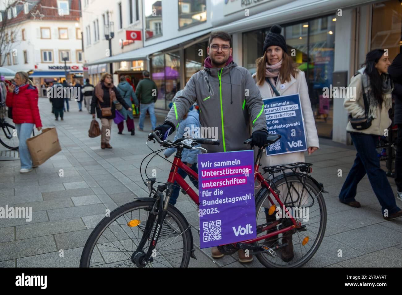 Election campaign for the 2025 Bundestag election of the VOLT party in ...