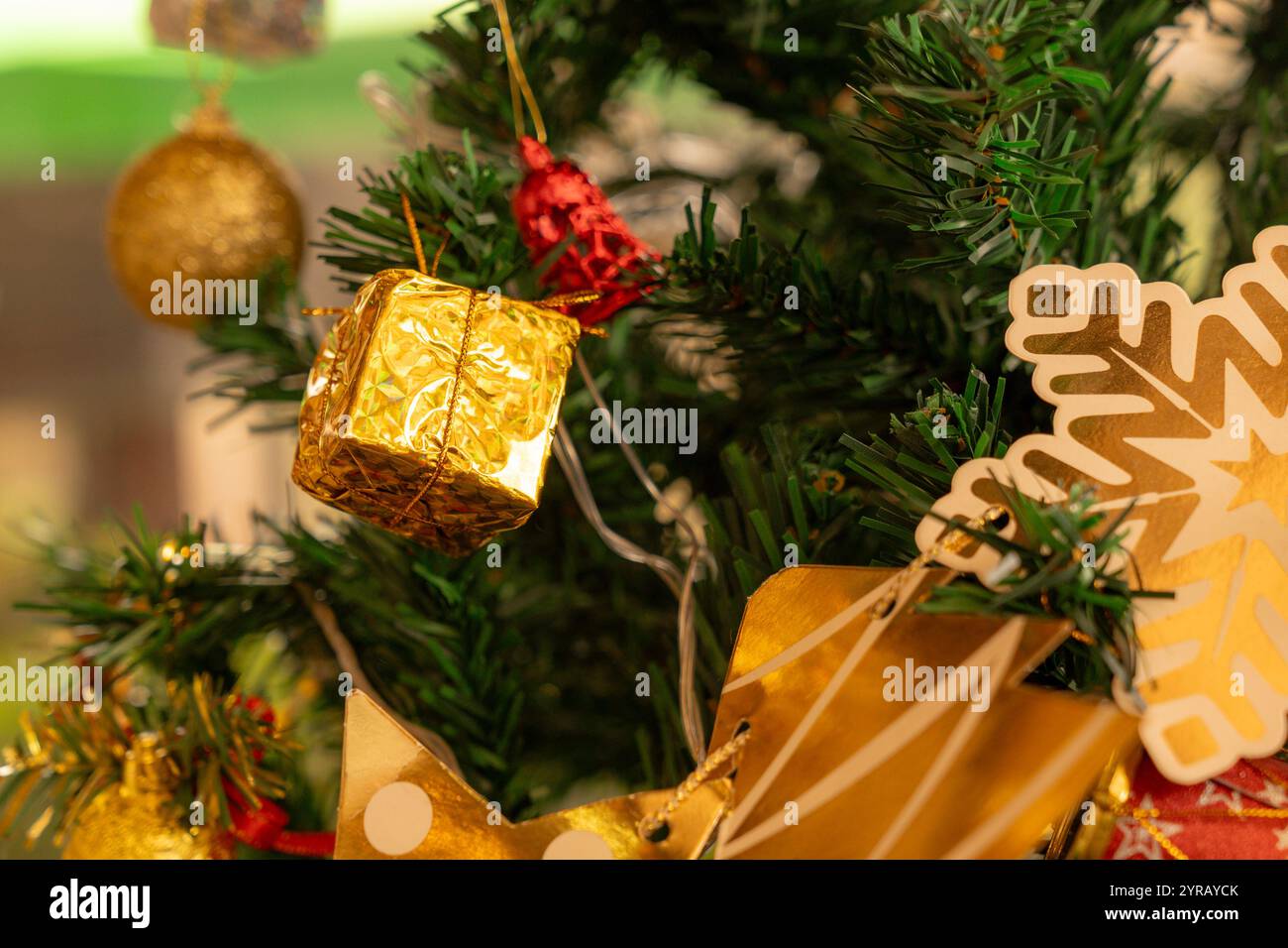 Interior with christmas tree hi-res stock photography and images - Alamy