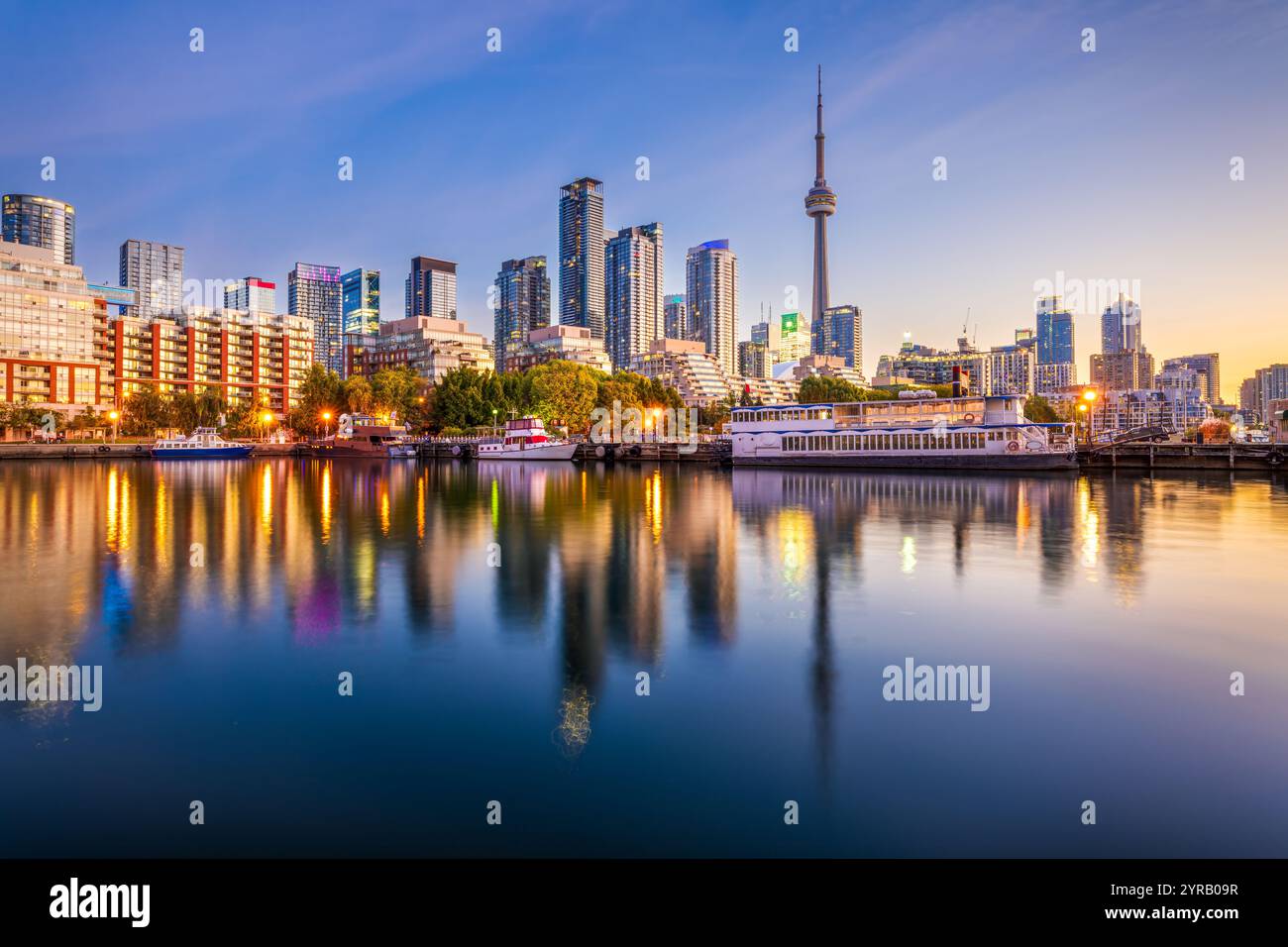 Toronto, Canada skyline on Lake Ontario at Dawn Stock Photo - Alamy