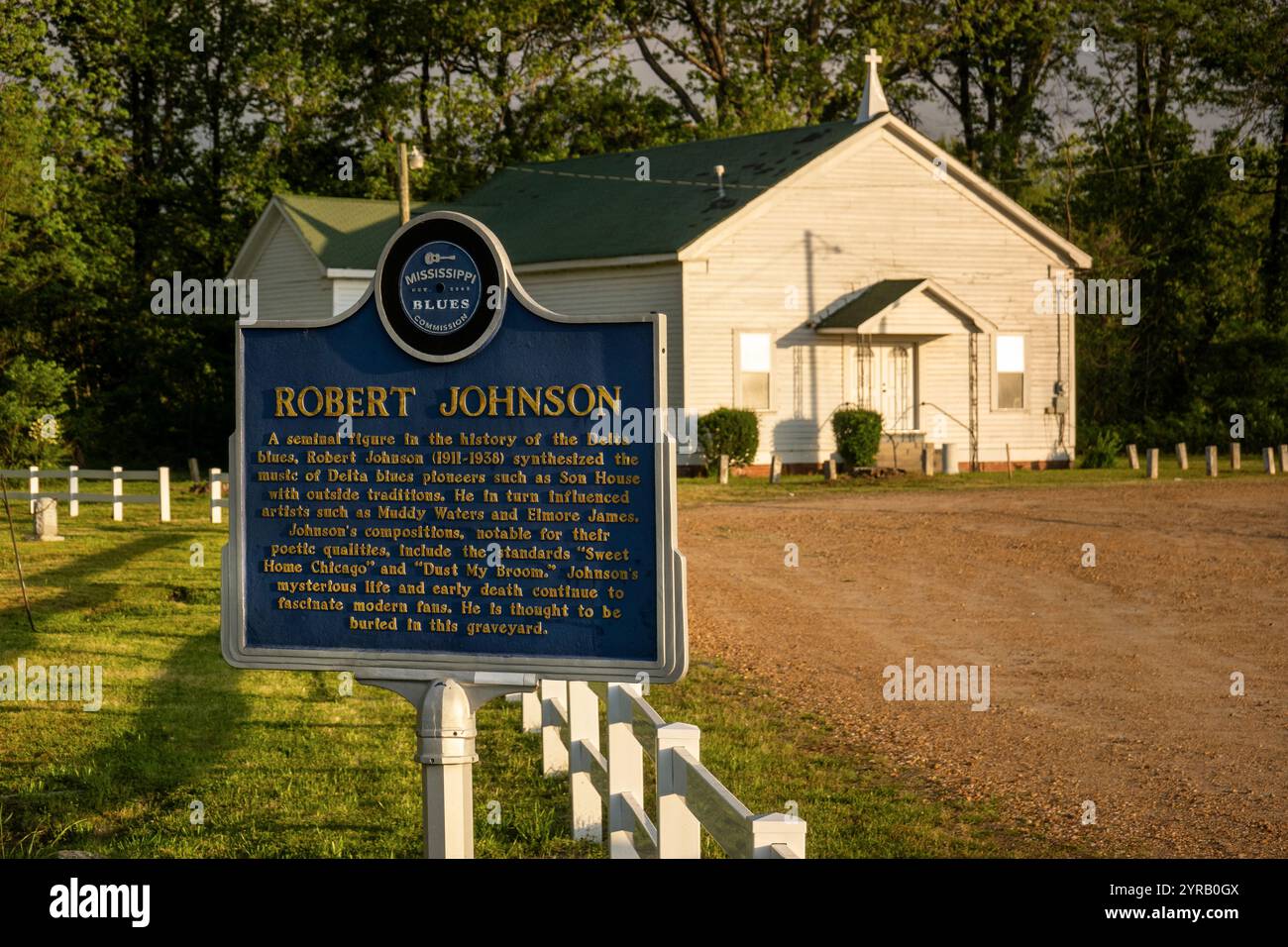 Grave of Robert L Johnson at the Little Zion MB church in Greenwood ...