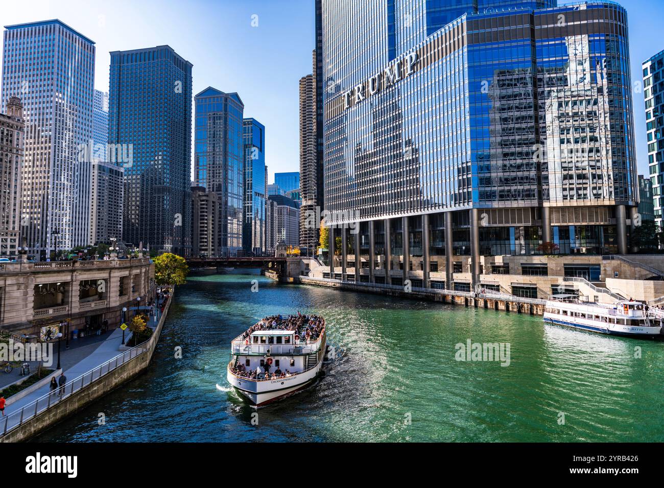Chicago, Illinois, USA - October 25, 2024: Chicago downtown cityscape ...