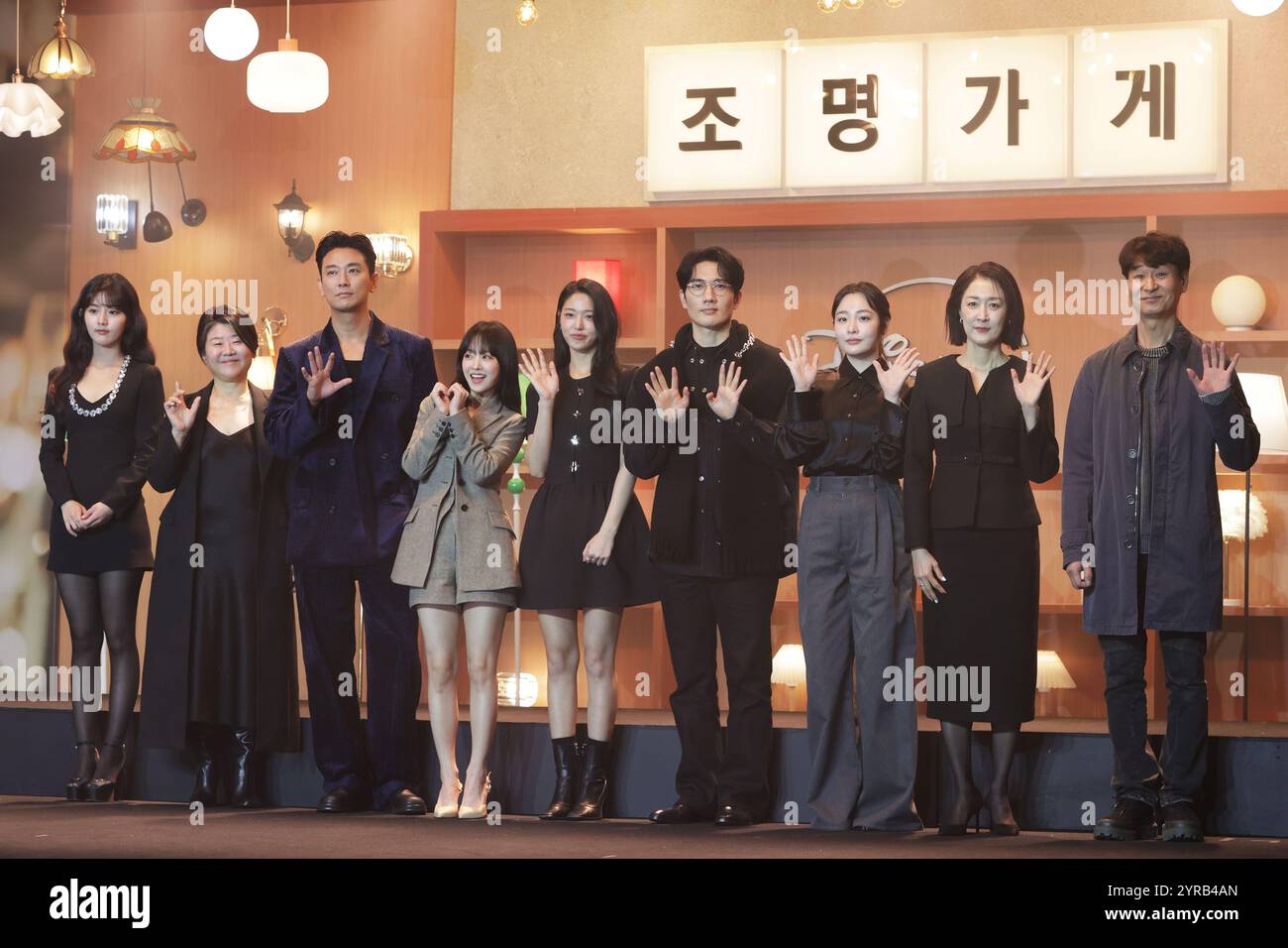 03rd Dec, 2024. Disney 'Light Shop' The stars of the new drama "Light ...