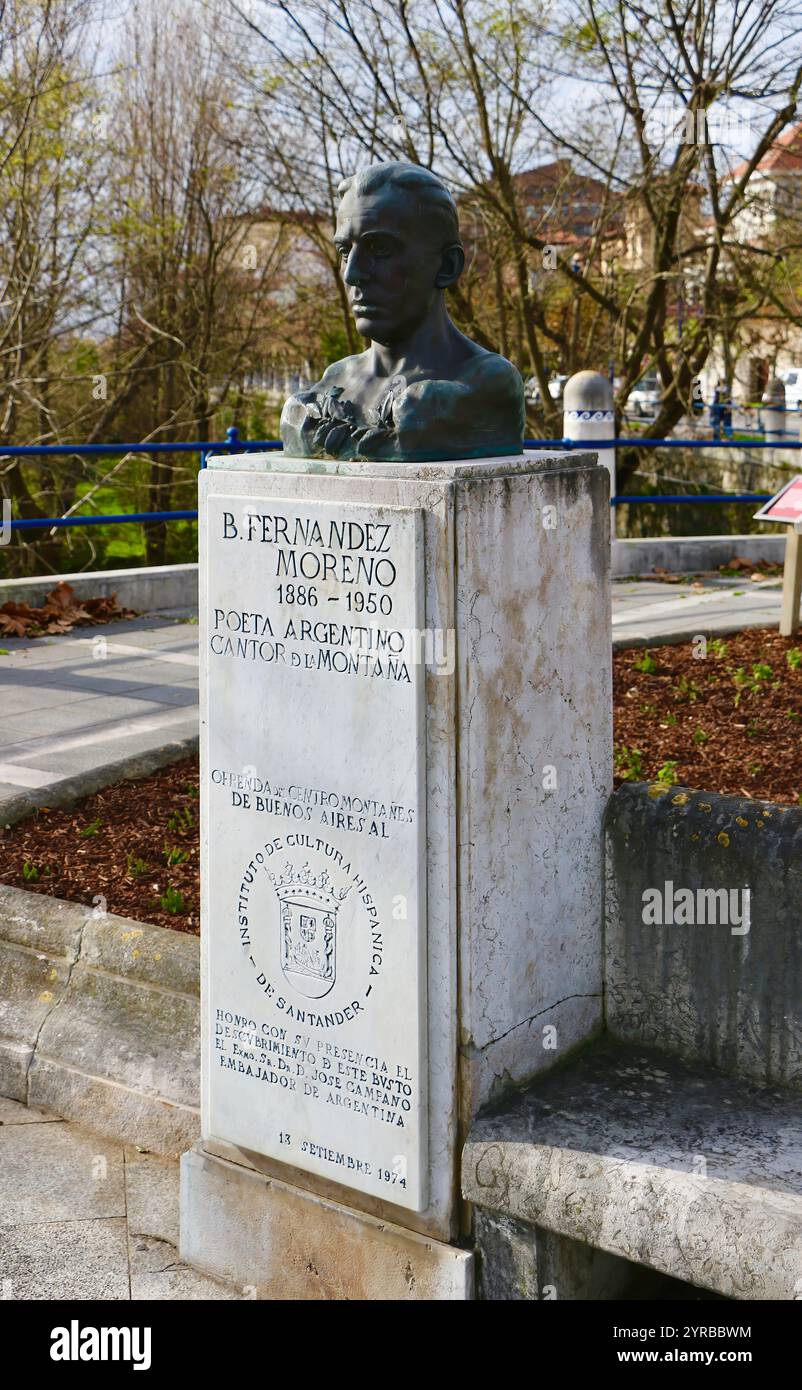 Bronze sculpture of Argentine poet and doctor Baldomero Fernández ...