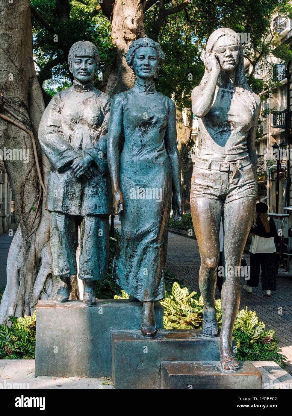 Female bronze statues on Shamian Island (Guangzhou/China Stock Photo ...