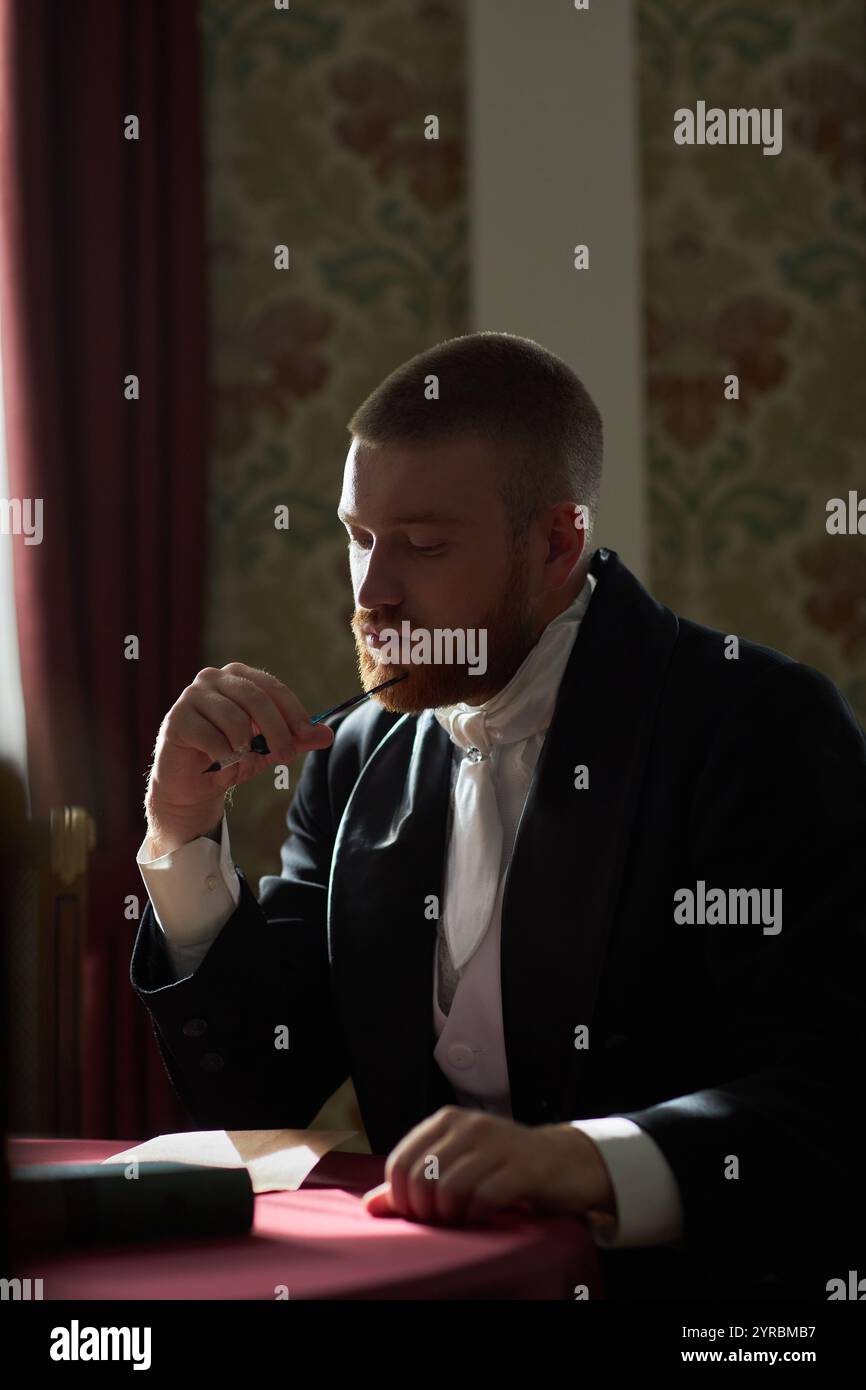 Formal victorian attire hi-res stock photography and images - Alamy