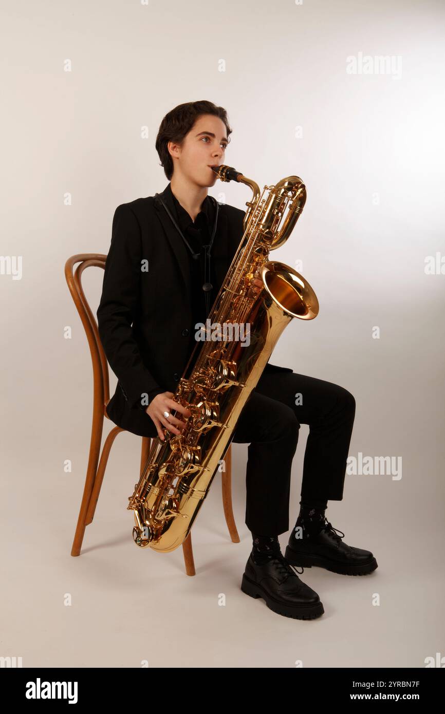 Saxophone position hi-res stock photography and images - Alamy