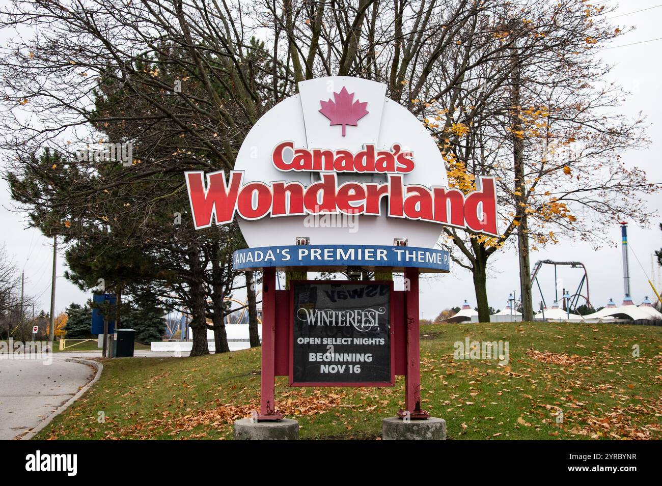 Welcome to Canada's Wonderland sign on Jane Street in Vaughan, Toronto ...