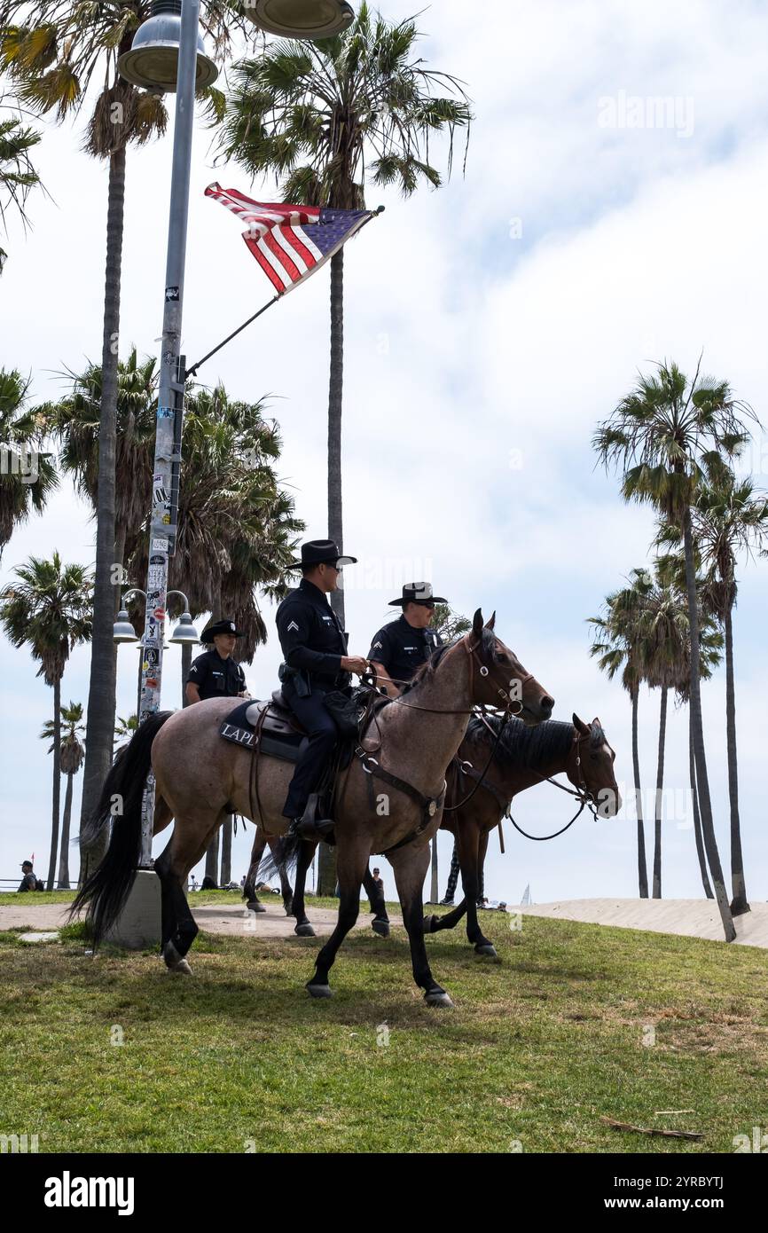 Los Angeles, USA. 4th Jul, 2024. LAPD Horse Mounted Police on Venice ...
