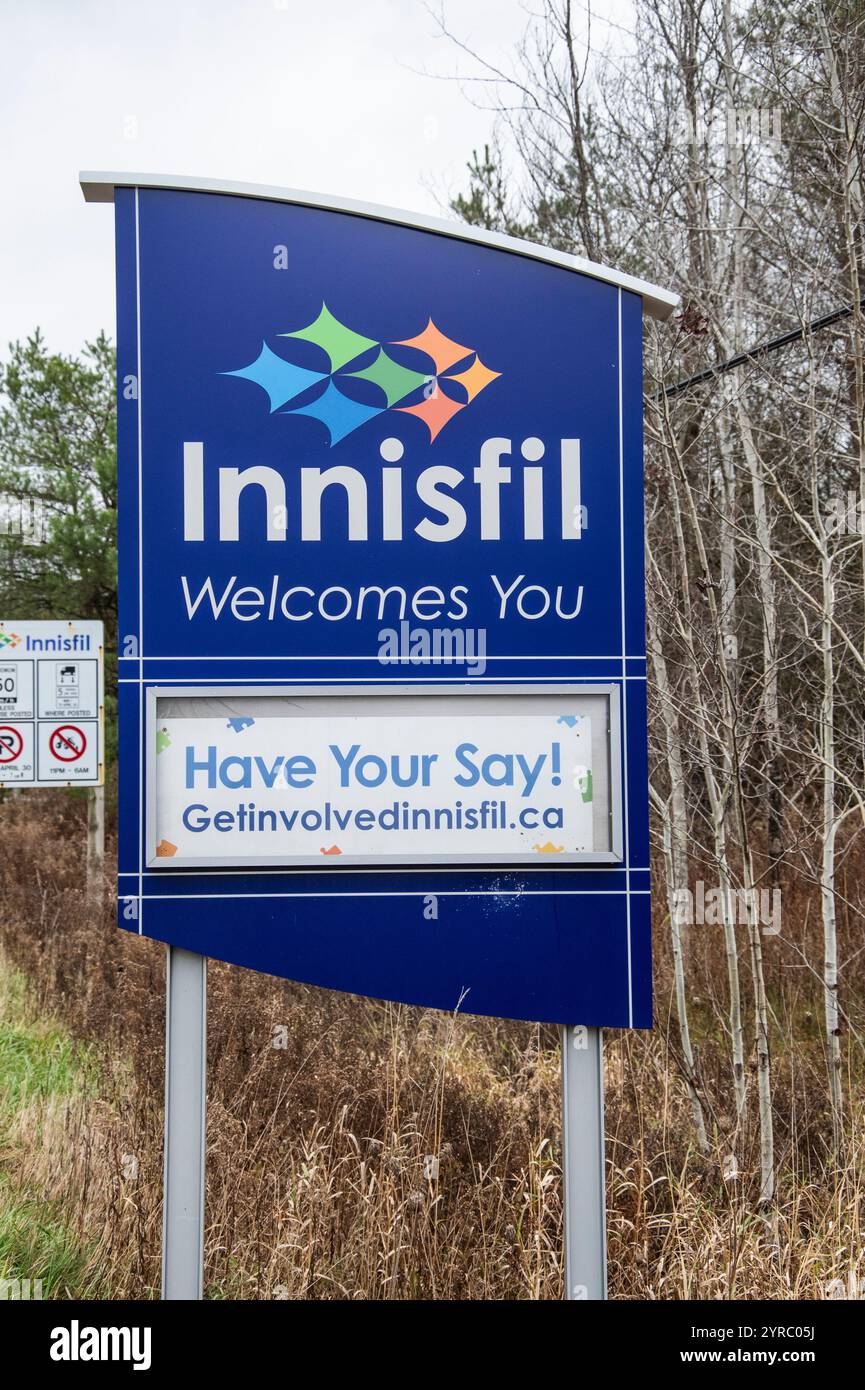 Welcome to Innisfil sign on Yonge Street in Ontario, Canada Stock Photo ...