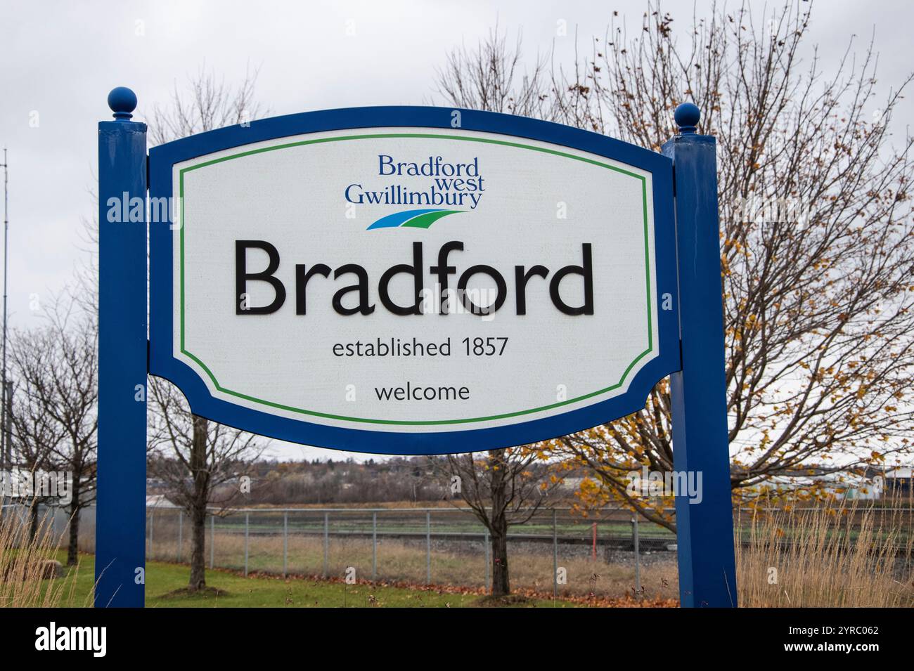 Welcome to Bradford sign on Bridge Street in Ontario, Canada Stock ...