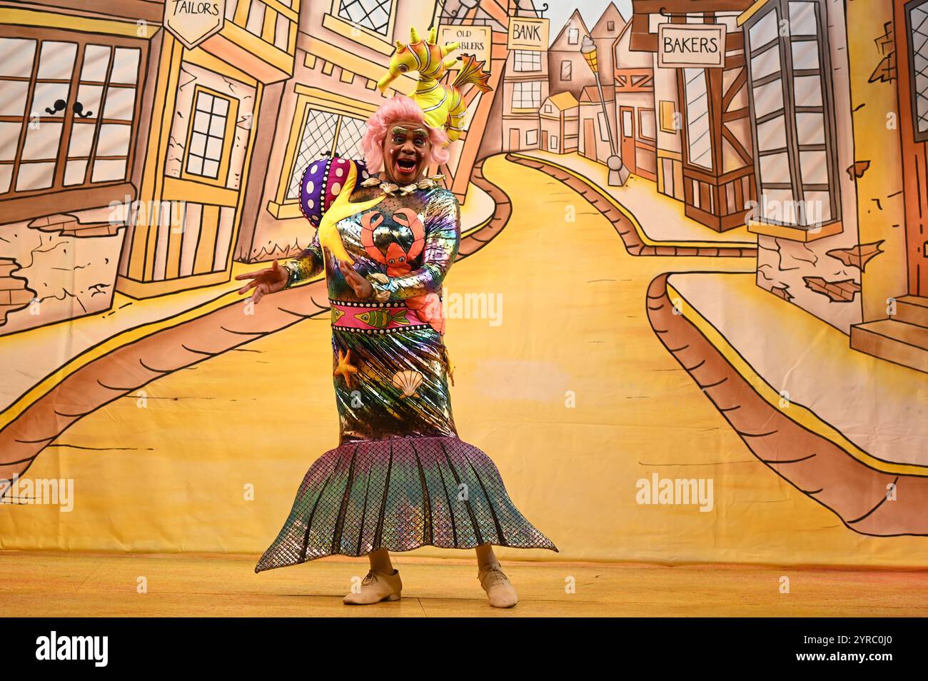 Directed by and starring Clive Rowe as Sarah the Cook, alongside (in ...