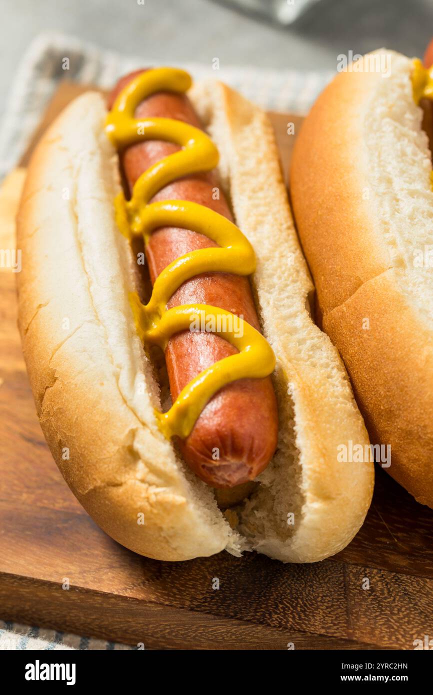 Homemade hot dogs hi-res stock photography and images - Alamy