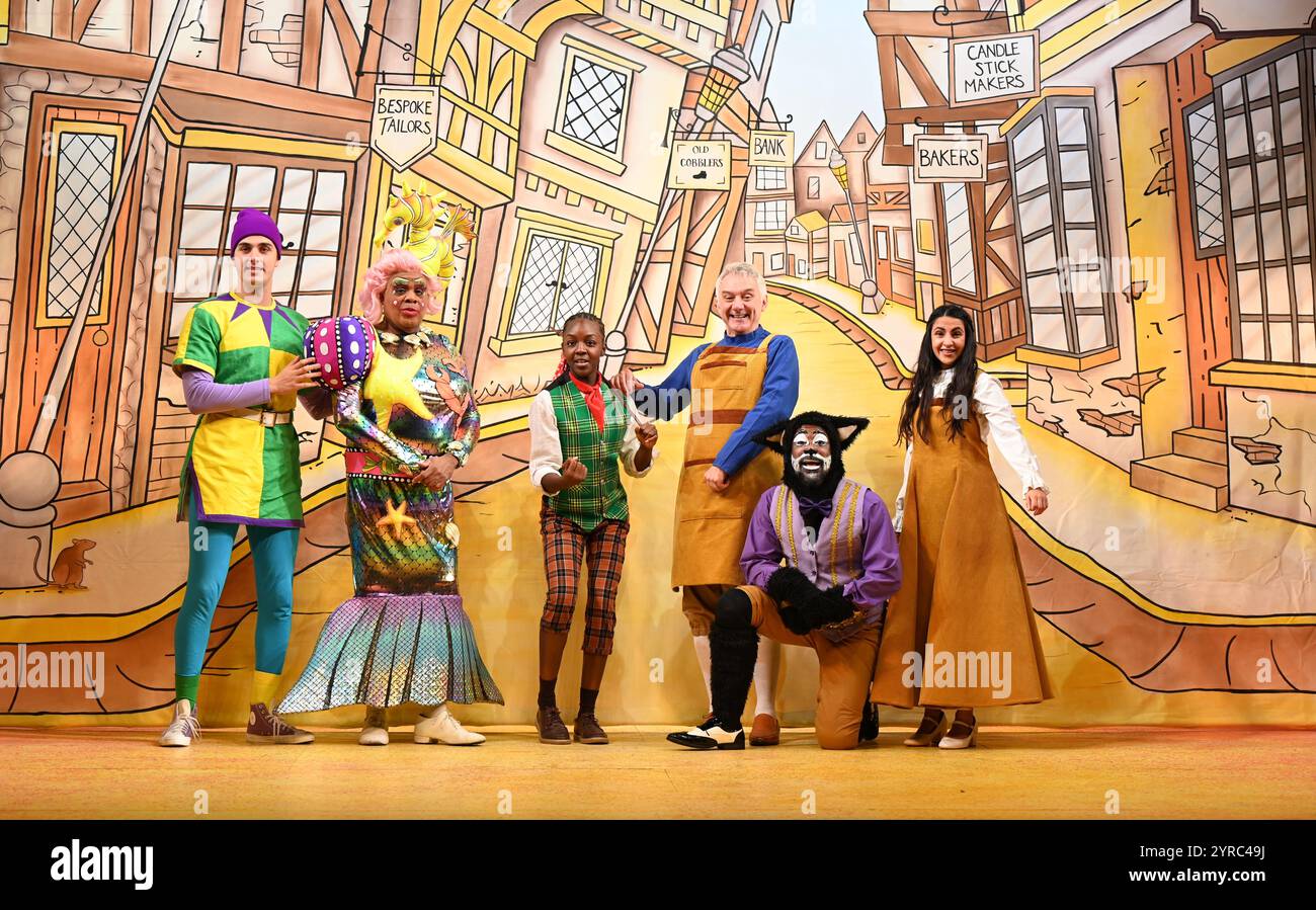 Directed by and starring Clive Rowe as Sarah the Cook, alongside (in ...