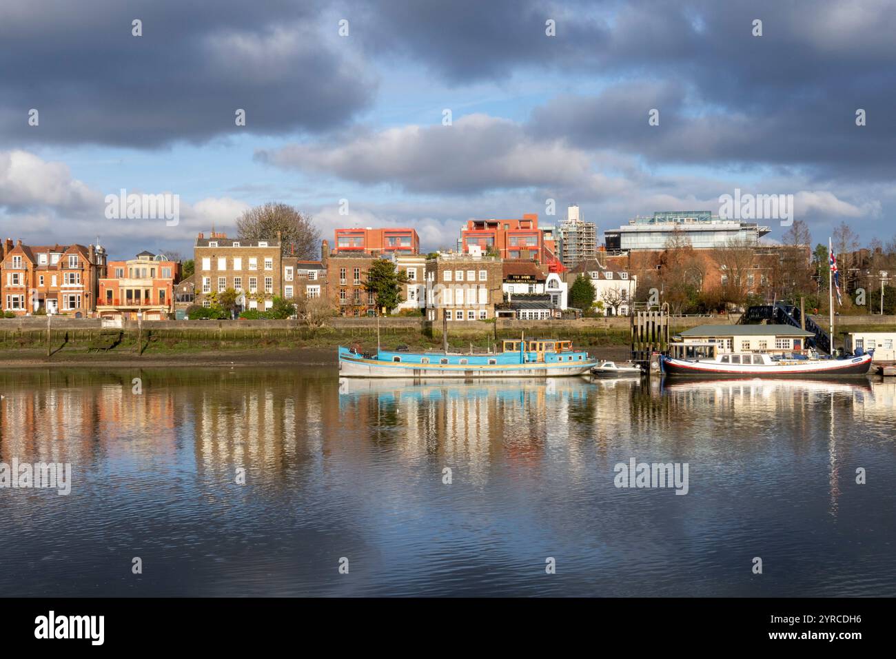 Stretch of Thames path from Hammersmith Bridge to Barnes, London,UK ...