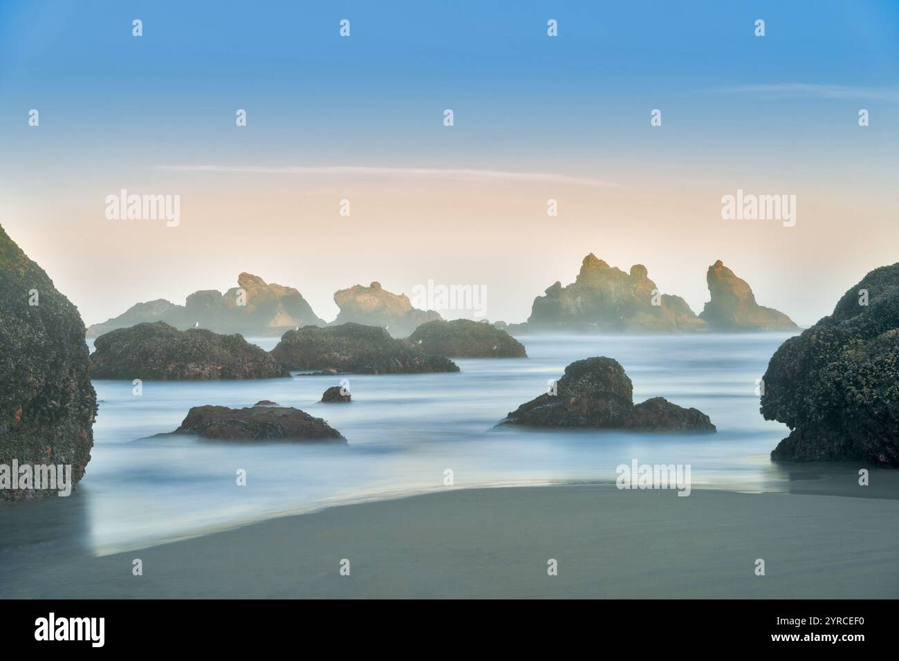 Low tide at sunrise hi-res stock photography and images - Alamy