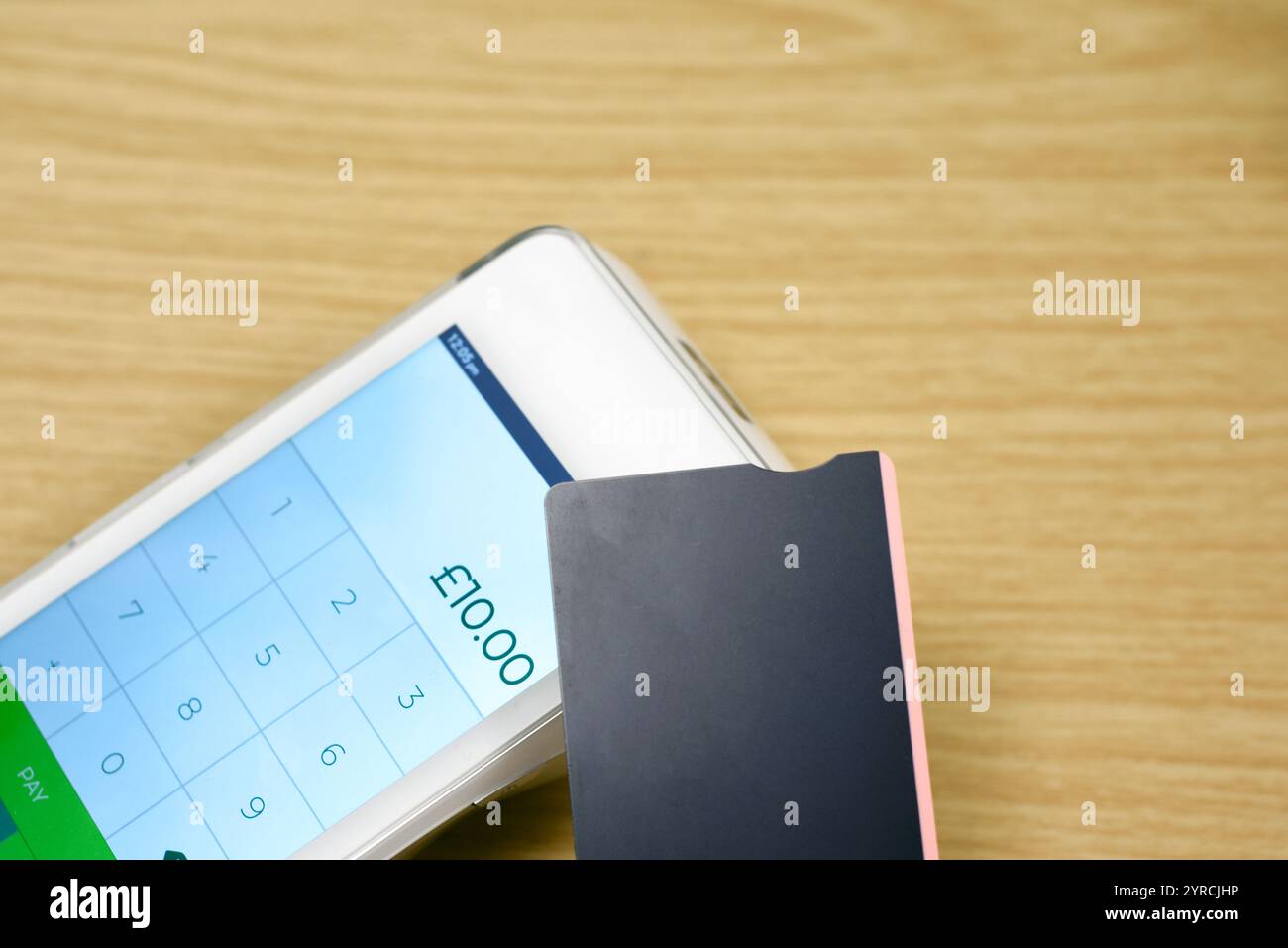 Making a card payment hi-res stock photography and images - Alamy