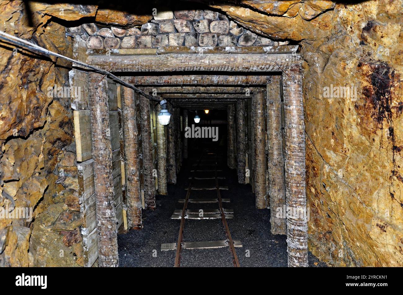 Jáchymov lázeňské město a těžba uranu / Jáchymov spa town and uranium ...