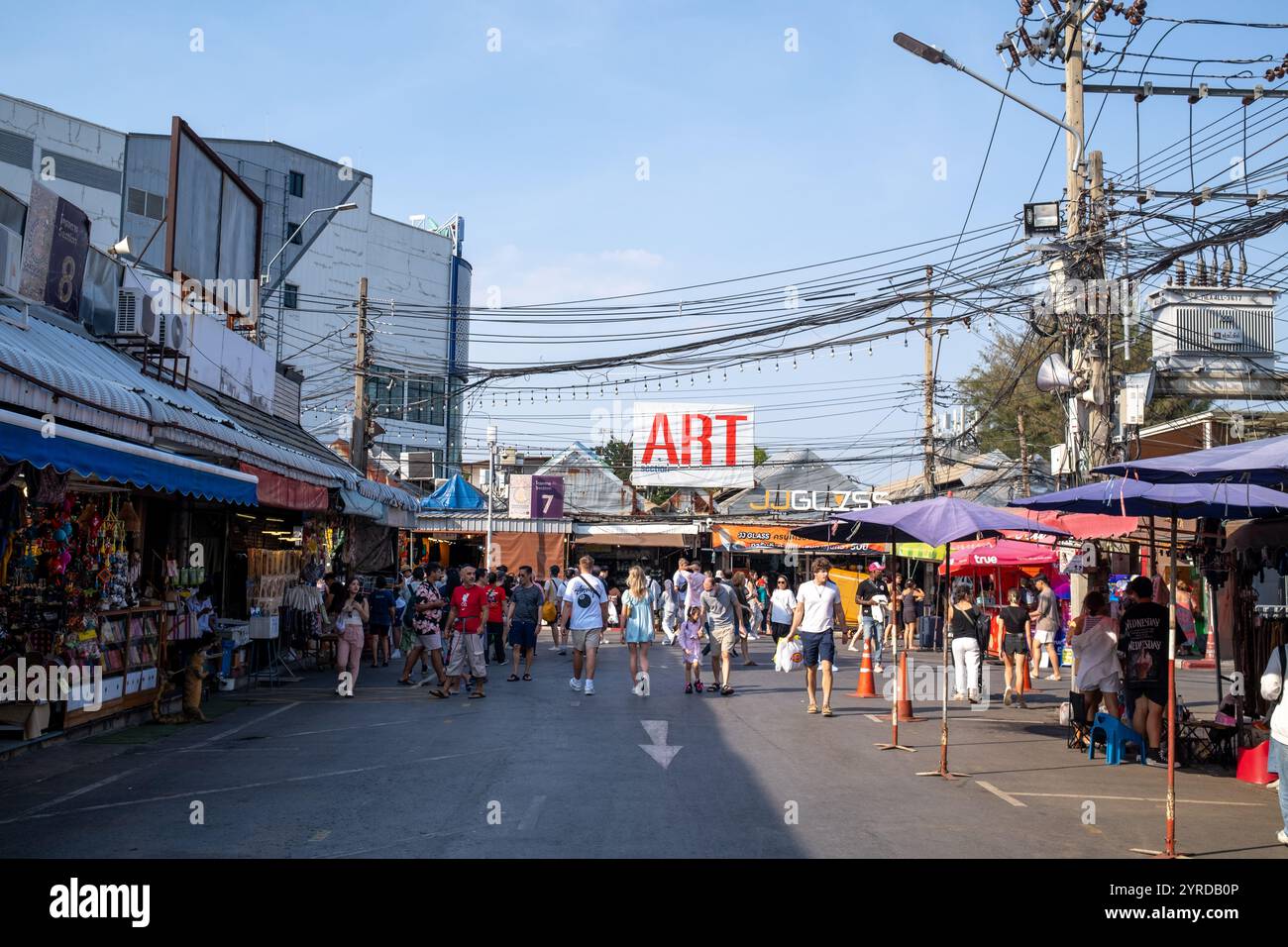 Art Section at Chatuchak Market in Bangkok Thailand Stock Photo - Alamy