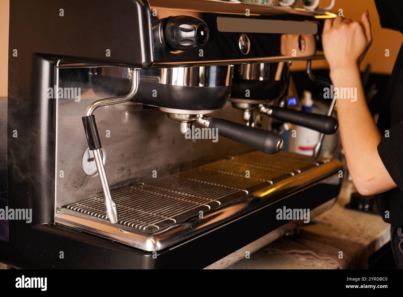 This state-of-the-art coffee machine offers customizable brewing ...
