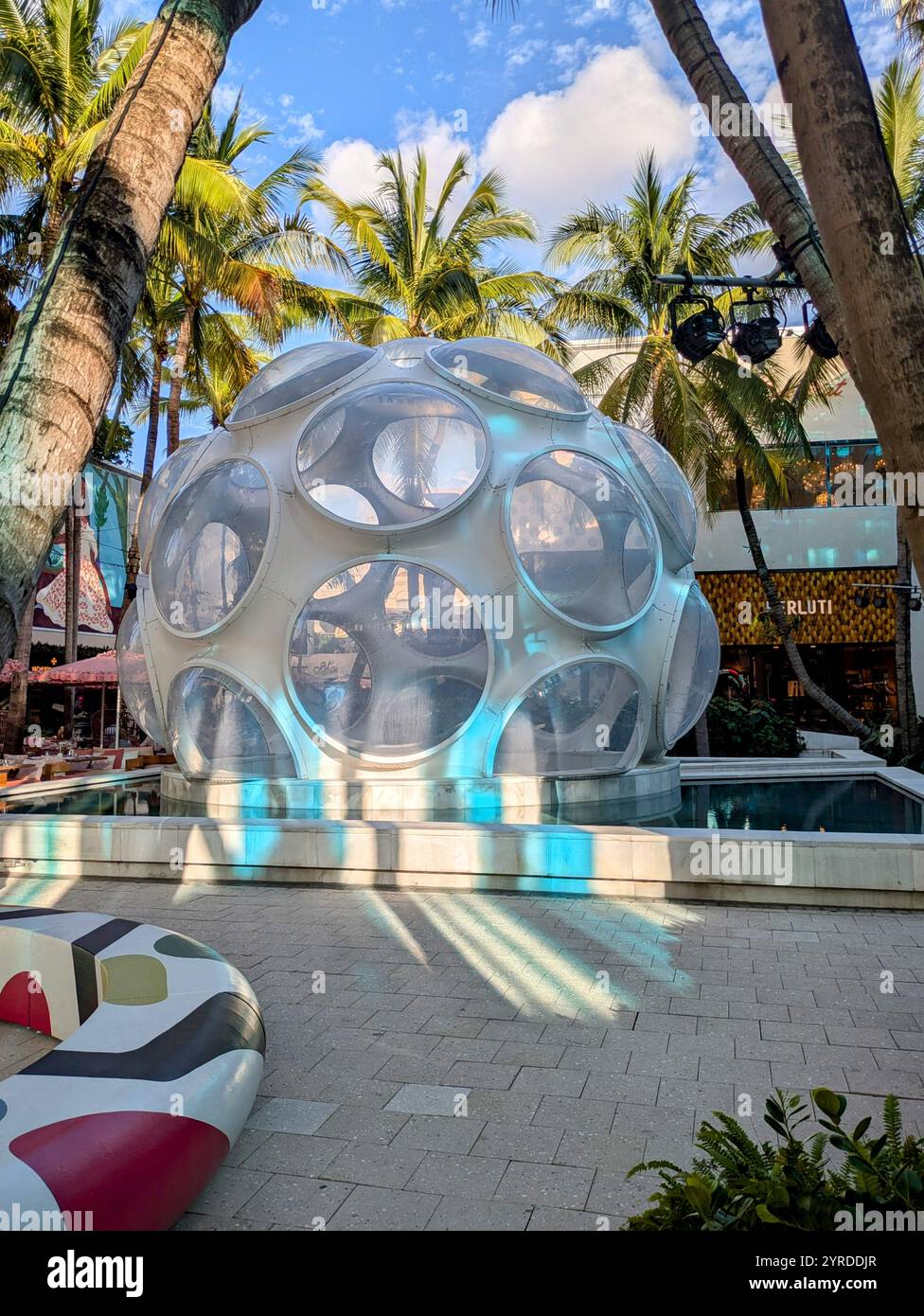 Flys eye dome by Buckminster Fuller Stock Photo - Alamy