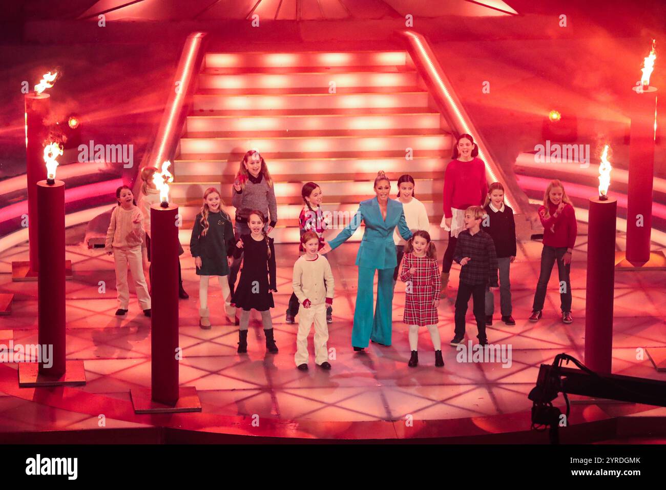 Saengerin Helene Fischer mit dem Kinderchor - ARD Live Show ...