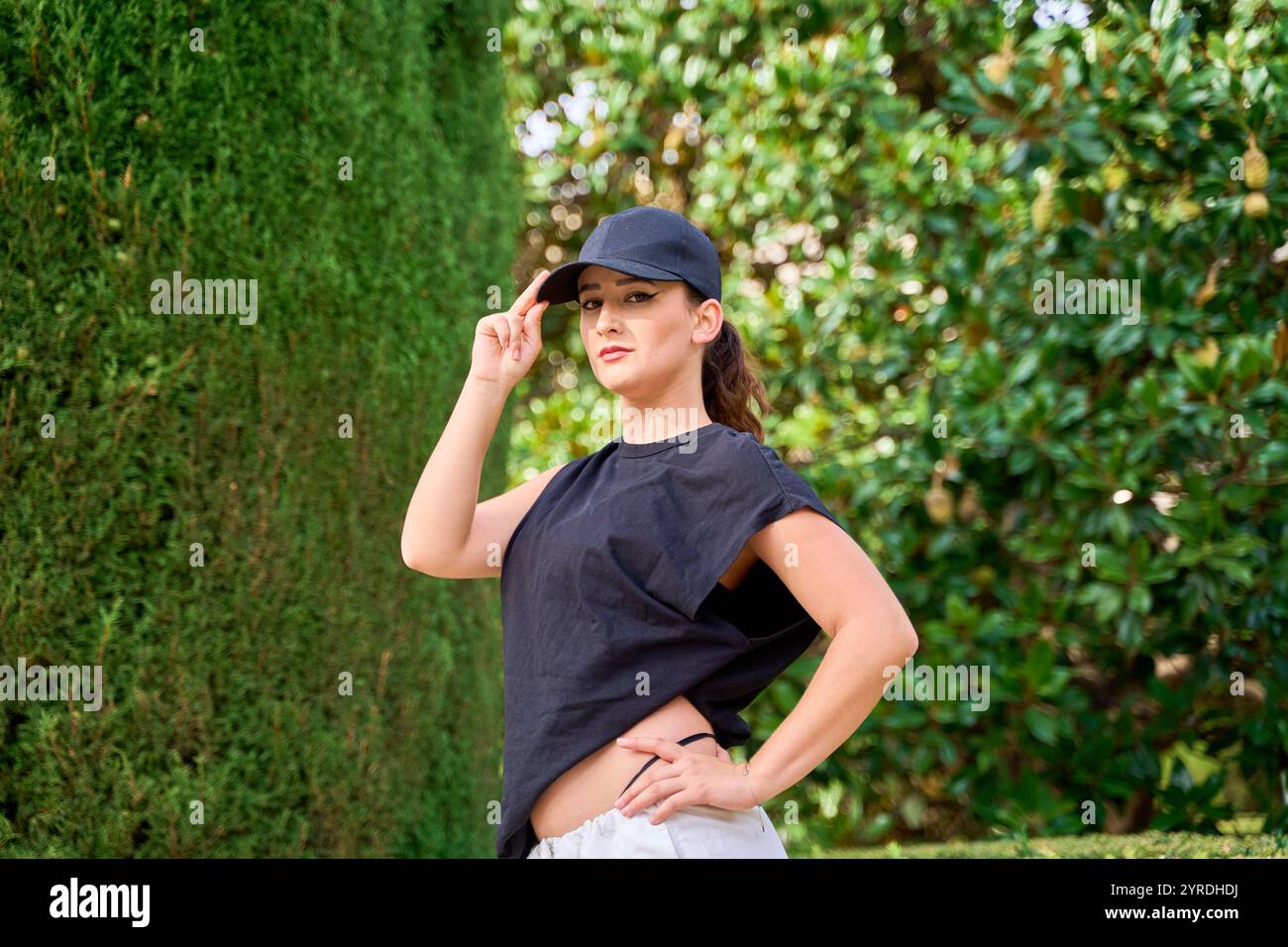 Young black woman dancing outdoor hi-res stock photography and images ...
