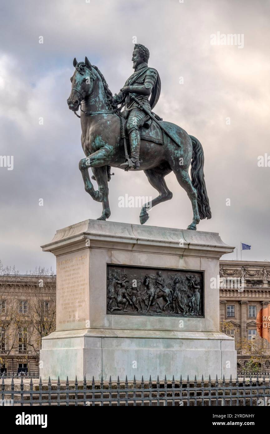 The 1818 bronze statue of Henry IV on the Pont Neuf in Paris by ...