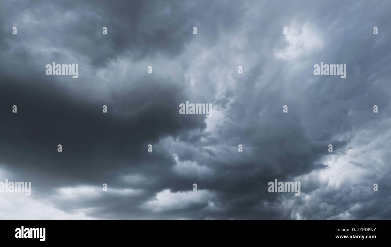 Time lapse black grey clouds hi-res stock photography and images - Alamy
