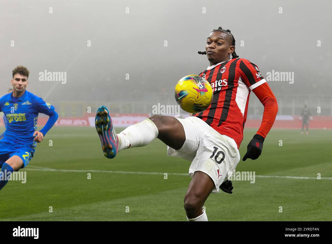 Milan, Italy. 30th Nov, 2024. Italy, Milan, 2024 11 30: Rafael Leao (AC ...