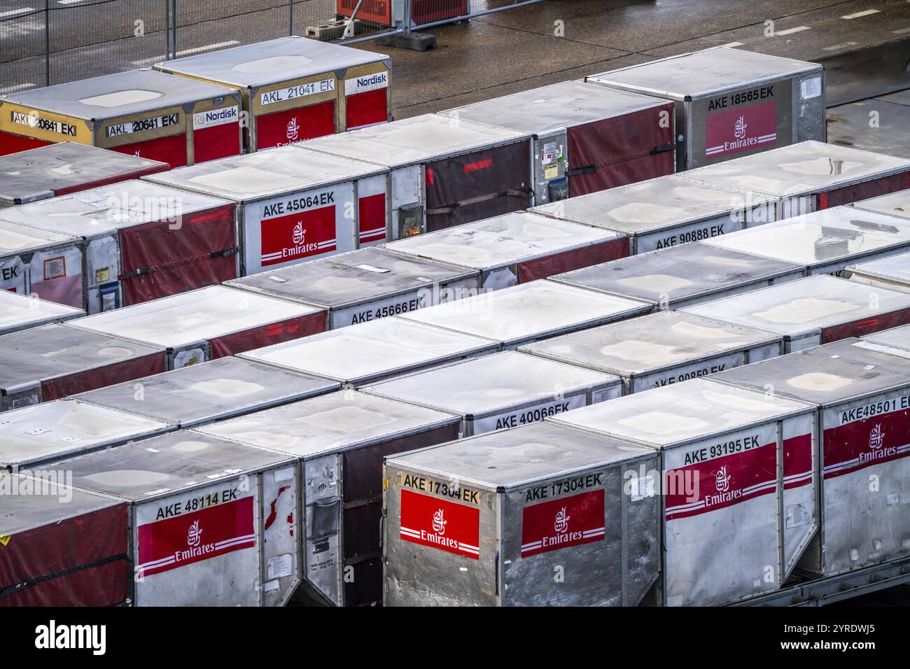 Duesseldorf Airport, Unit Load Devices, ULD, containers for baggage and ...