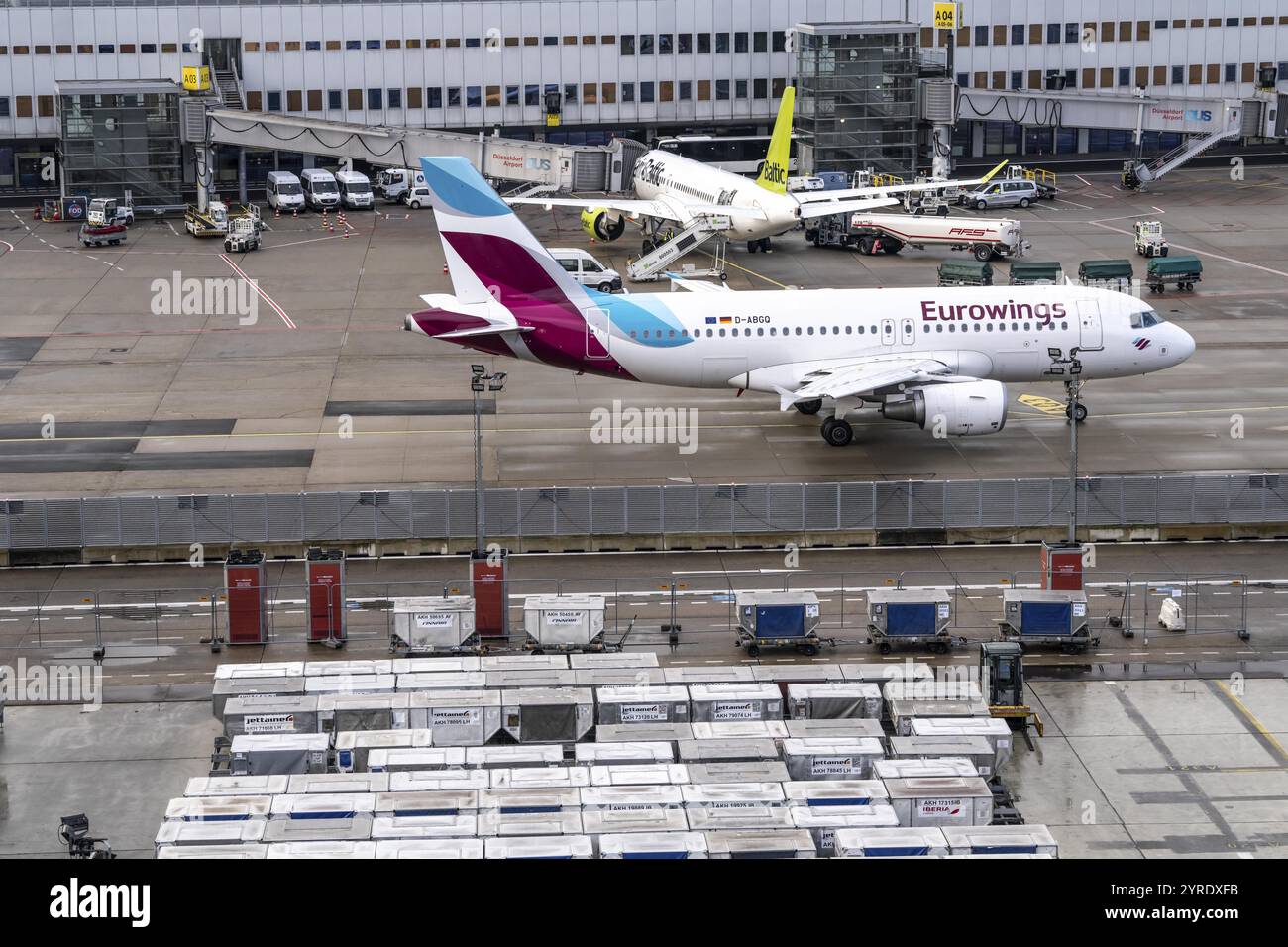 Duesseldorf Airport, Unit Load Devices, ULD, containers for baggage and ...