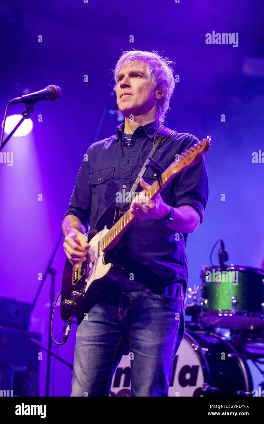 Nada surf european tour hi-res stock photography and images - Alamy