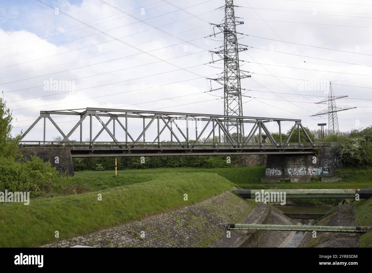 Details, truss bridge over the river Stock Photo - Alamy