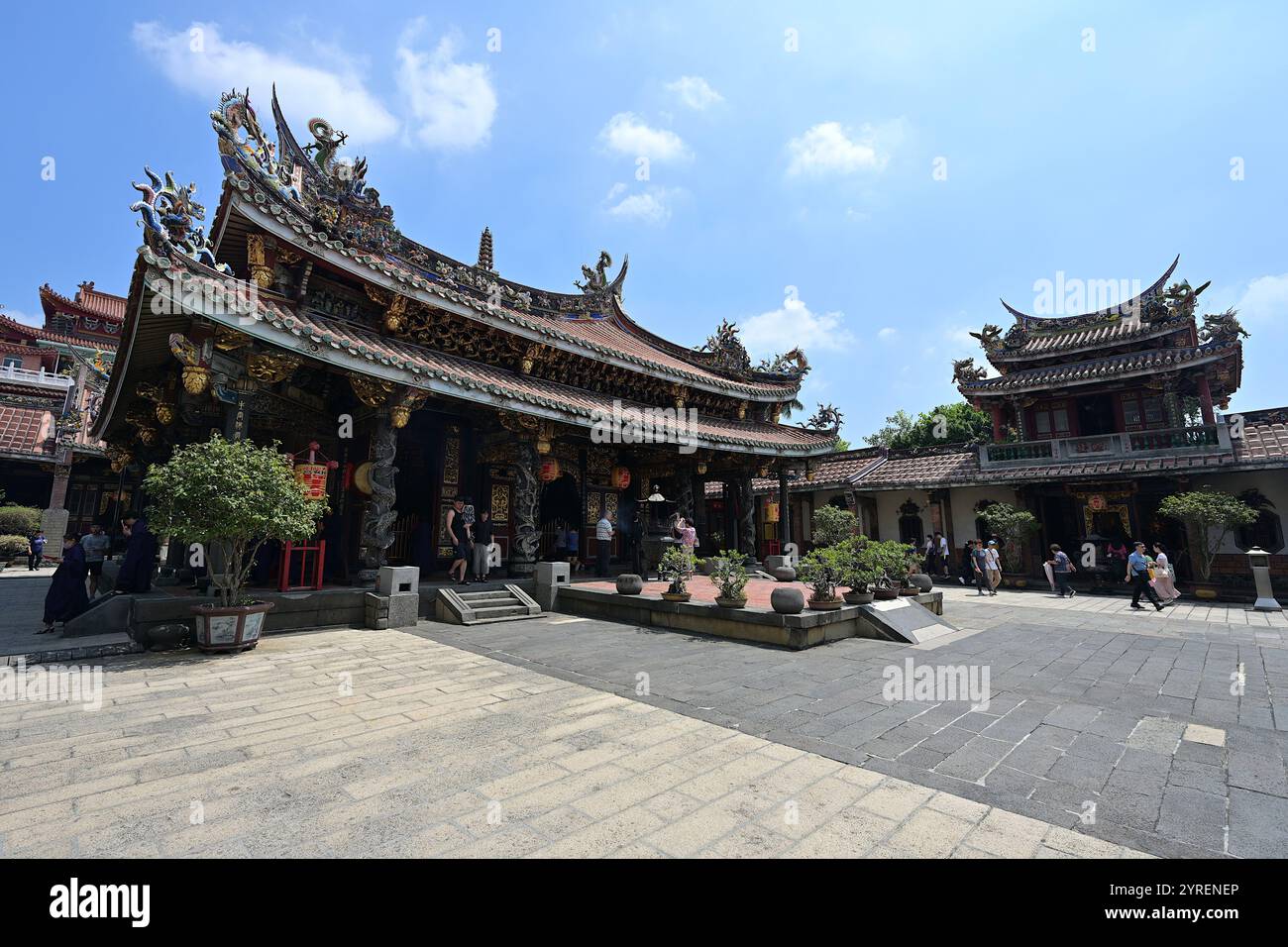 The Main Hall at Dalongdong Baoan Temple dedicated to Lord Bao-Sheng ...
