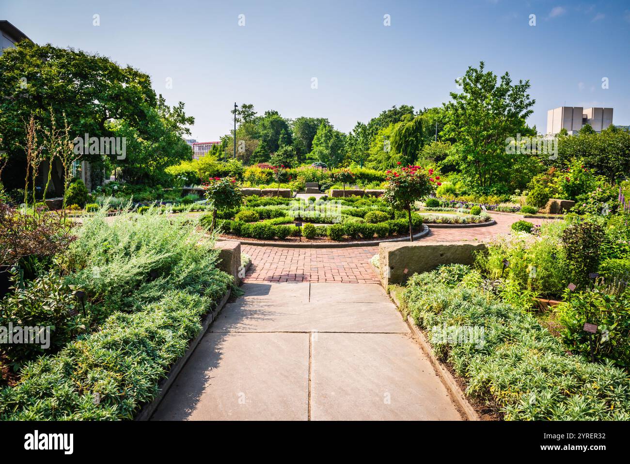 The Cleveland Botanical Garden features the gigantic Rockefeller Park ...